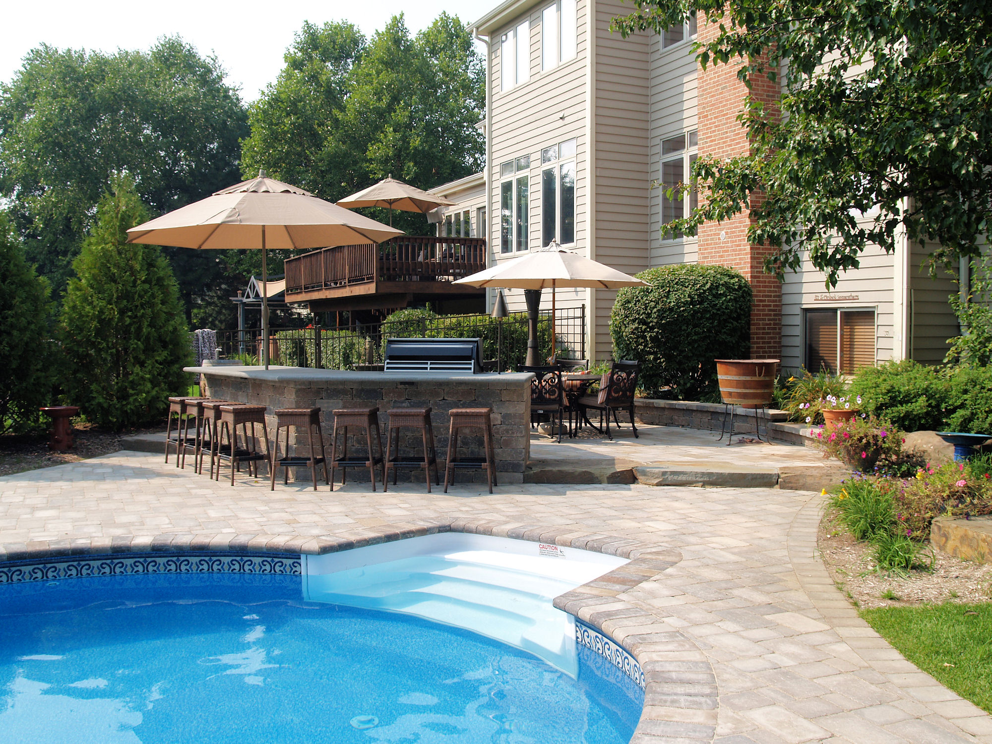 Grill, bar, pool - ready to entertain! (26) - Arvidson Pools and Spas